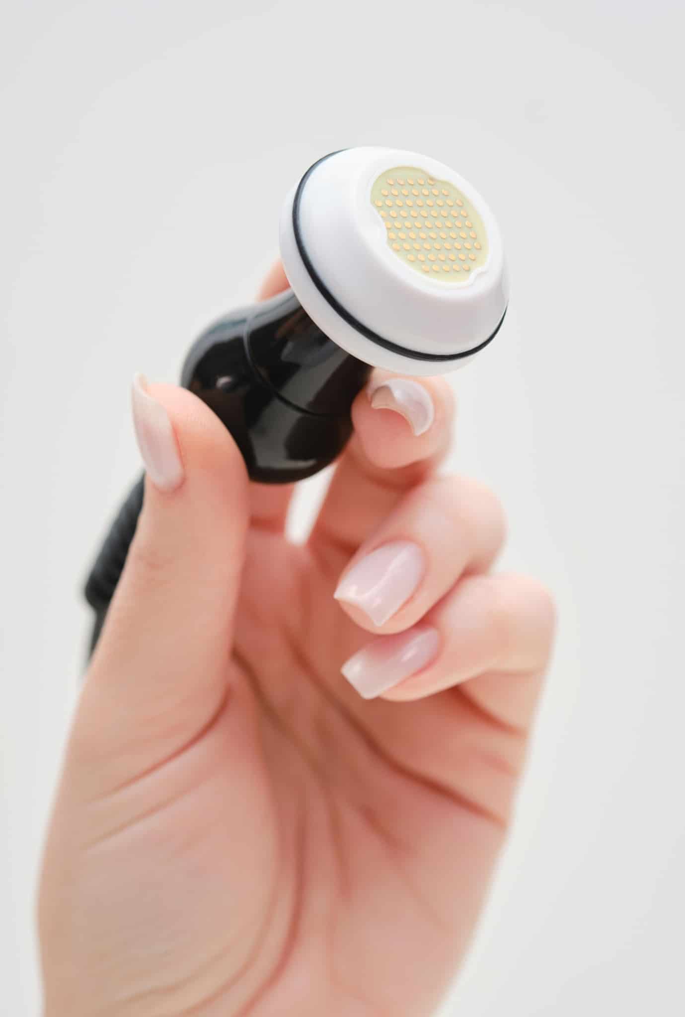 NeoCare Advanced, the Anti-aging & Slimming radiofrequency device - Bloomea