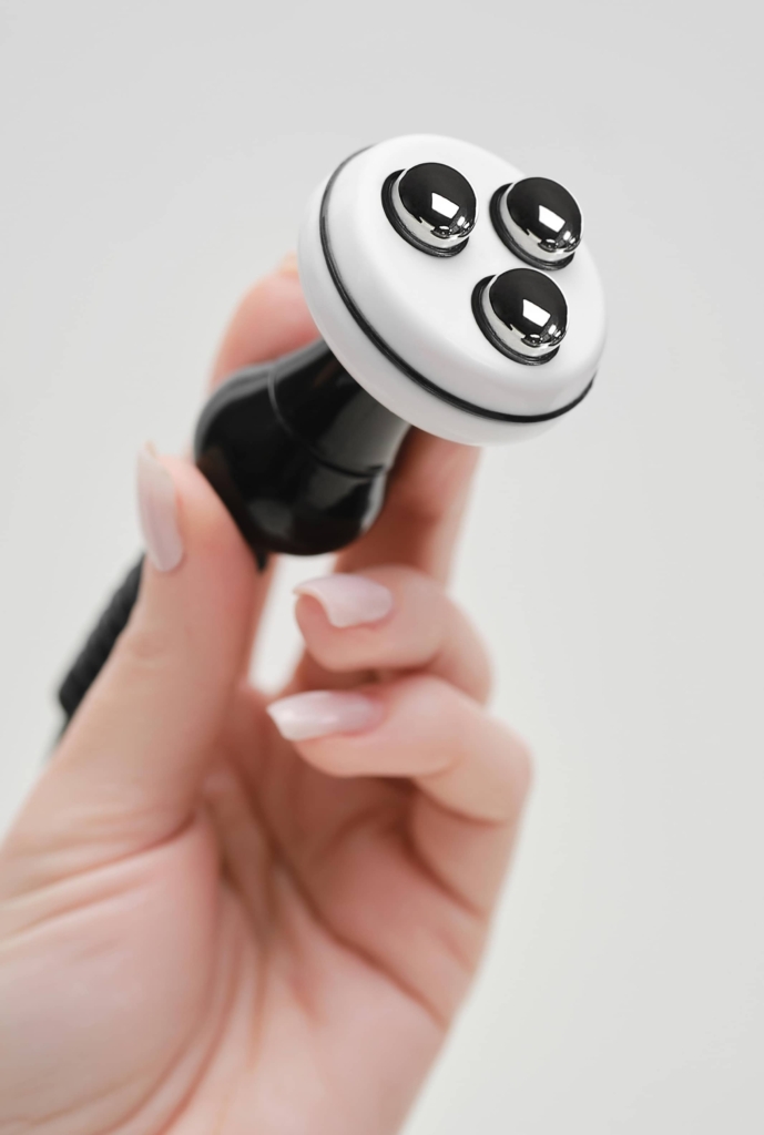 NeoCare Advanced, the Anti-aging & Slimming radiofrequency device - Bloomea